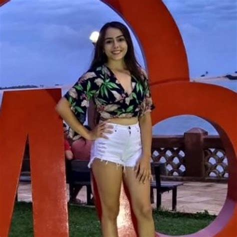 Jessica Aguiar Gessiaguiar • Threads Say More