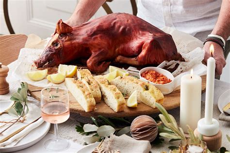 40 Christmas Mains That Will Have You Fighting Over The Leftovers