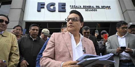 Ecuador Assassinato Il Candidato Alle Presidenziali Fernando