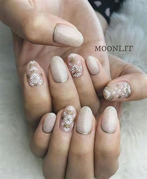 50 Gorgeous Floral Nail Designs To Make Your Fingers Prettier