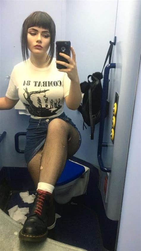 Skinhead Girls Skinhead Fashion Skinhead Girl Punk Looks