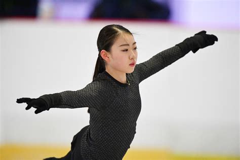 日本花滑三小花韩国备战锦标赛，网友感叹这届颜值“太平凡” 搜狐大视野 搜狐新闻