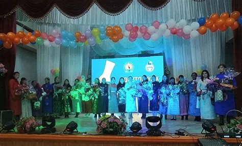 Эхийн алдар одон гардуулах ёслол