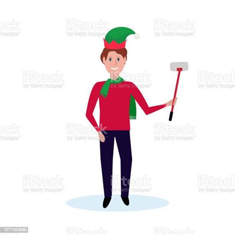 남자 Selfie 스틱 입고 요정 모자 해피 뉴 메리 크리스마스 컨셉 잡고 평면 남성 만화 캐릭터 고립 된 전체 길이 12월에