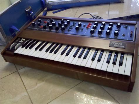 MATRIXSYNTH Moog Minimoog D Synthesizer With Case MATRIXSYNTH Moog Minimoog D Synthesizer With Case