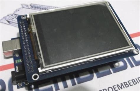 Módulo de Arduino Mega junto a la pantalla táctil TFT de x pixeles Download Scientific