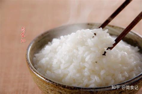 蒸米饭时，用热水还是冷水？很多人做错了，难怪米饭不香，还粘锅 知乎