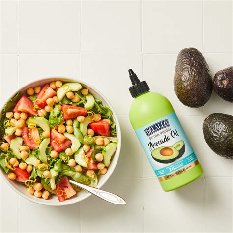Extra Virgin Avocado Oil Squeeze Bottle Delallo