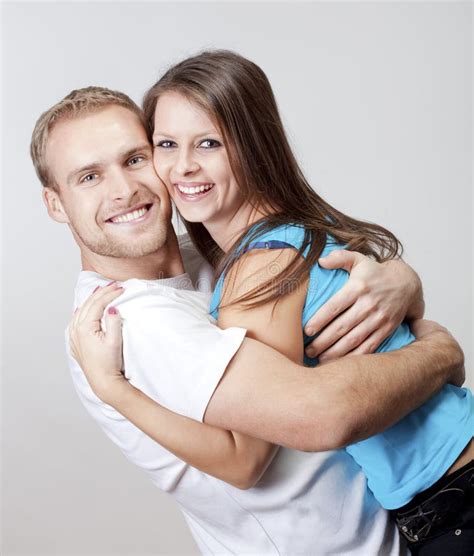 Retrato De Um Menino Feliz No Roupa De Banho Imagem De Stock Imagem De Caucasiano Feliz
