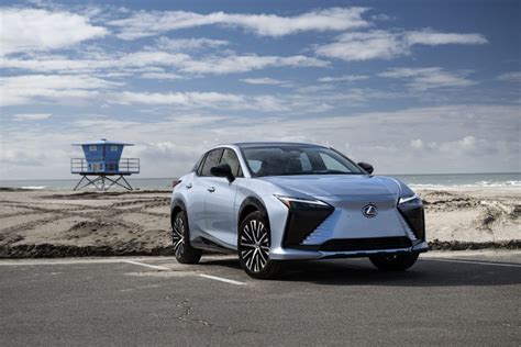El Lexus Rz 450e Llega Sin Mucho Ruido Como El Primer Vehículo