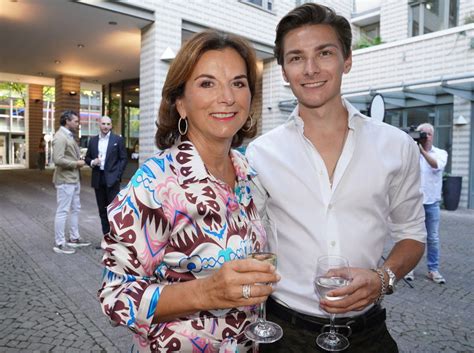 Claudia Obert Im Sommerhaus Der Stars Wie Tickt Ihr Junger Liebhaber