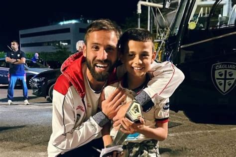 Il Gol Di Pavoletti Commuove Un Piccolo Tifoso Del Cagliari A Fine