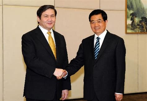 胡锦涛主席会见蒙古国总统恩赫巴亚尔