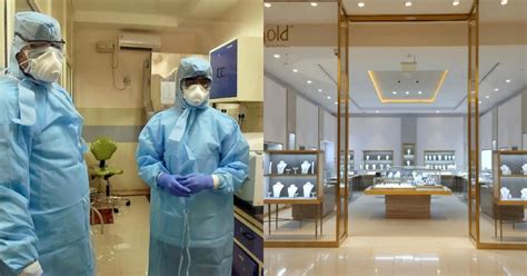 Covid 19 Heist Indeed Thieves Steal Jewellery Store Wearing Ppe Kits