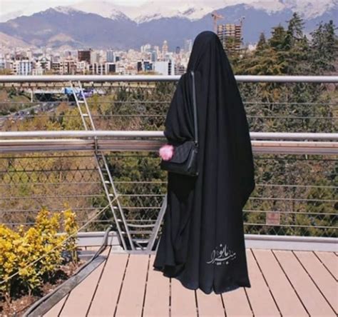 يڪ زن با حجــاب 💖 عکس ویسگون
