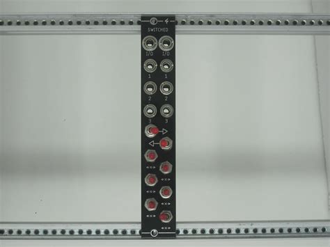 St Modular Switched 4hp Passive Multiple And Signal Router Reverb