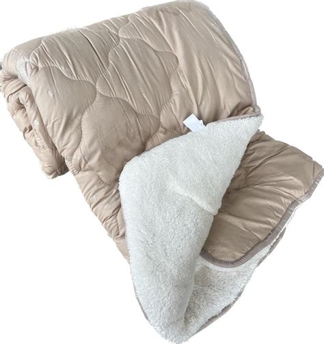 Зимова ковдра з верблюжої шерсті з відкритим хутром тканина мікрофібра продаж ціна у