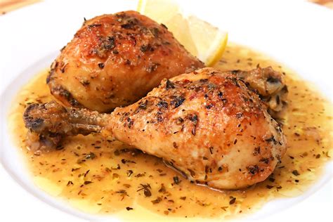 Recetas con muslos de pollo prepara esta comida al horno con limón y