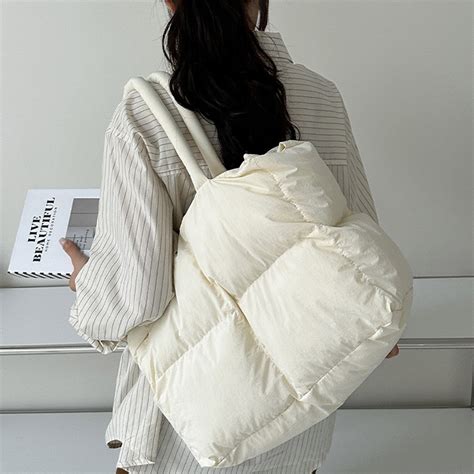 루즈루나주얼리 조아니 가벼운 구름 패딩백 퀼팅 누빔 겨울 보부상 가방