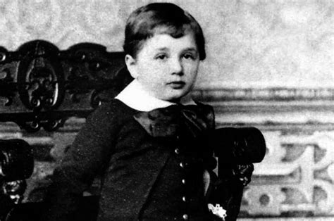 Albert Einstein Pi Günü Ve Turta Şalom Gazetesi 16082023