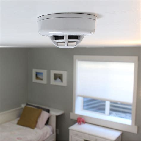 QS5110 840 Qolsys IQ Wireless Combo Smoke Heat Detector