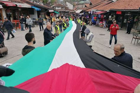Protestna šetnja u Sarajevu za narod Palestine Miruh Bosne