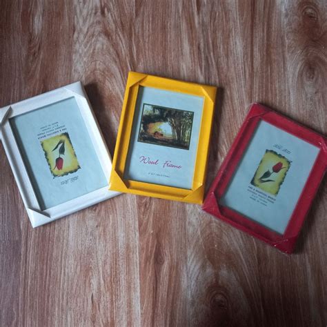 کمدا قیمت و خرید قاب عکس چوبی 13 در 18 رنگ قرمز ، زرد ، سفید سایز