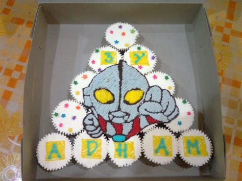 Feinazcakeshouse Cupcake Ultraman Cc 49