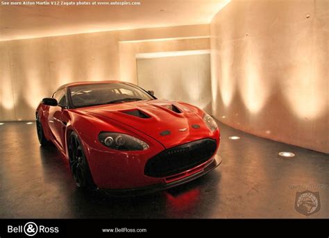 Exclusive Photos Aston Zagato Gets Naked On Infamous Blacks Beach