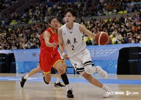 十五运会首秀，杨力维、杨舒予姐妹合力砍下32分腾讯新闻