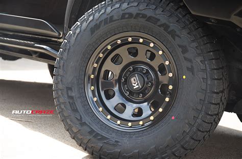 Toyota Hilux King D Locker Black