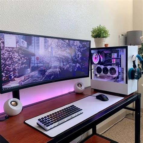 White Pink Simple Gaming Pc Setup Pc Setup Battlestation Gaming