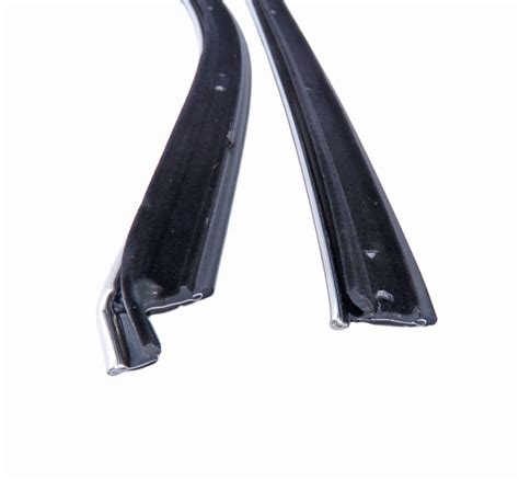 69 82 Corvette Coupe Window Felts With Anti Rattle Glass Cushions 8