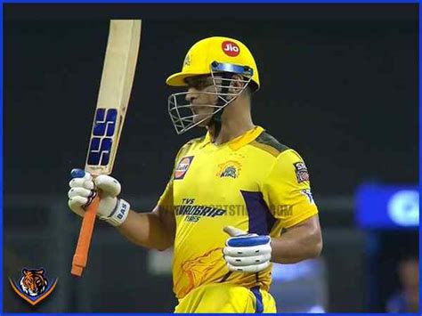 Ipl 2022 Fans Want Ms Dhoni To Bat Higher Up The Order For Chennai