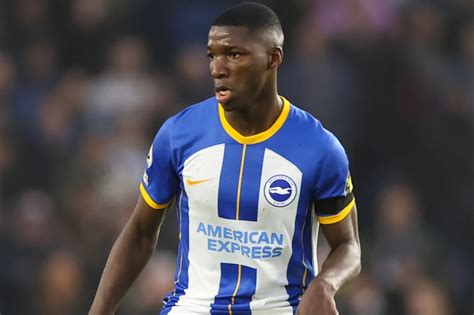 Liverpool Fan Brands Club A Laughing Stock For Moises Caicedo Debacle