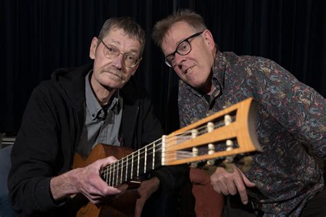 Het Verhaal Achter De Dood Van Bedenker Van Busje Komt Zo ‘bas Werd Langzaam één Van Mijn