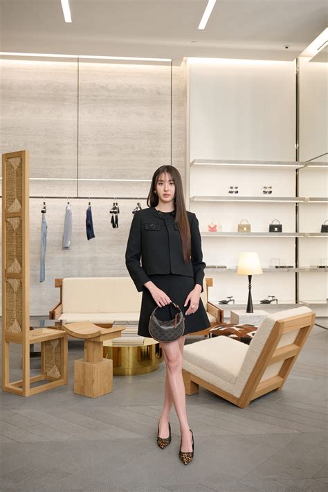 Celine Vip 24042025 View 02 Lofficiel Thailand