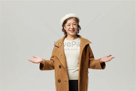 패션 중년 여성 이미지 사진 무료 다운로드 Lovepik
