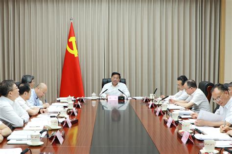 执业兽医网 行业新闻 农业农村部党组召开会议强调 学深悟透习近平总书记重要讲话和重要指示批示精神 扎实推动新时代新征程“三农”工作不断迈上新台阶