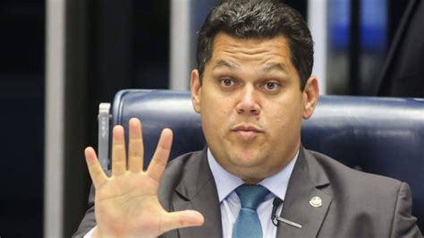 Davi Alcolumbre é Reeleito Para O Senado Pelo Amapá