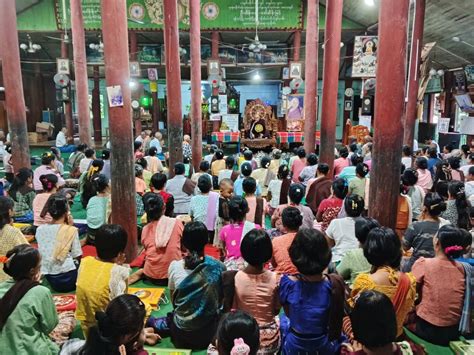 ငဖဲမြို့နယ်၌ ဝါဆိုလအခါသမယတွင် ဘုရားကျောင်းကန်များ၌ ဥပုသ်သီလဆောက်တည်ခြင