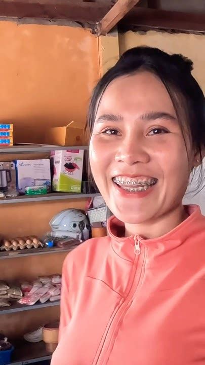 น้องแก้ว สาวขายบัตรเติม สาวลาว Laos เที่ยวลาว วิถีลาว ชนบทลาว