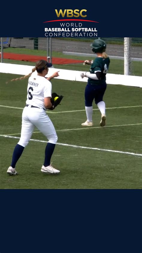 해설자를 감탄시킨 호수비 영국 여자 소프트볼 국가대표 Wbsc 세계야구소프트볼연맹 여자소프트볼월드컵 오늘의 숏 Beta