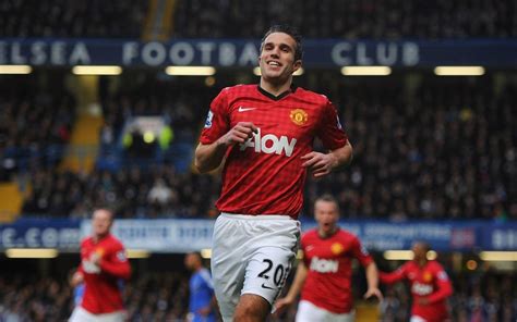 Robin Van Persie Football Moment Hd Wallpaper Preview