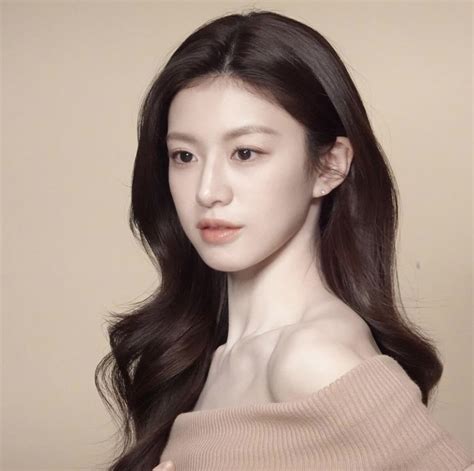[잡담] 고윤정 김태리 머리숱 인스티즈 Instiz 드영배 카테고리