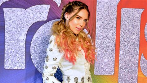 Belinda Presume De Su Impresionante Figura En Un Sexy Bikini Telemundo