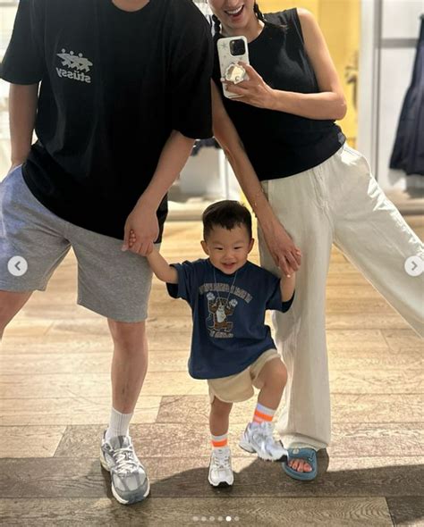 ‘치과의사♥ 전혜빈 듬직한 남편에 똑 닮은 子…좋아하는 계절 마이데일리