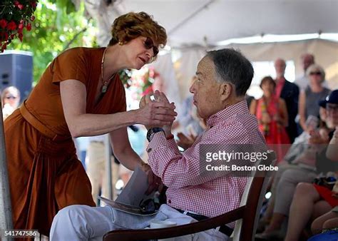 Suzanne Bump Photos Et Images De Collection Getty Images