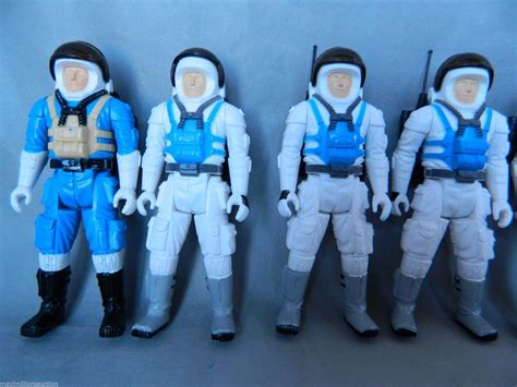 Vintage 1984 Robotix Robot Action Figure Space Commander Control