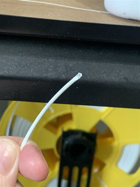 filament keeps snapping off r 3dprinting